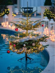 25 Best Swimming Pool Decoration Ideas for Christmas